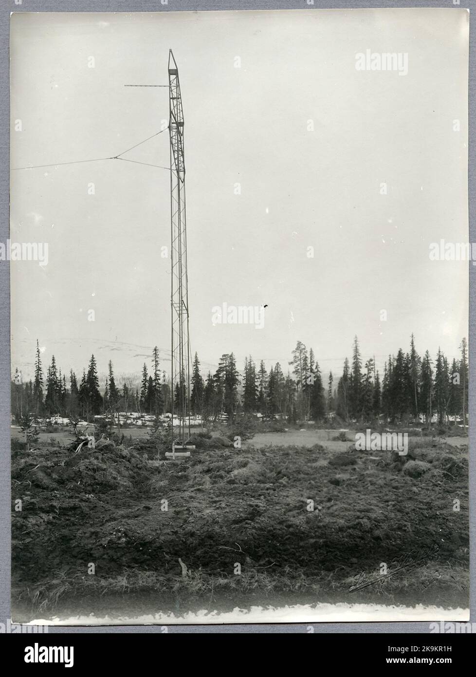 600 kilos test loading of carrying post on the line Kuosakbå ...