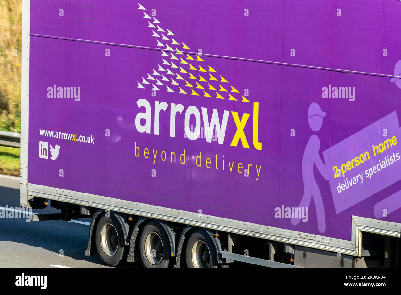 ArrowXL Beyond Delivery, 2-person home delivery specialists; Lorry ...