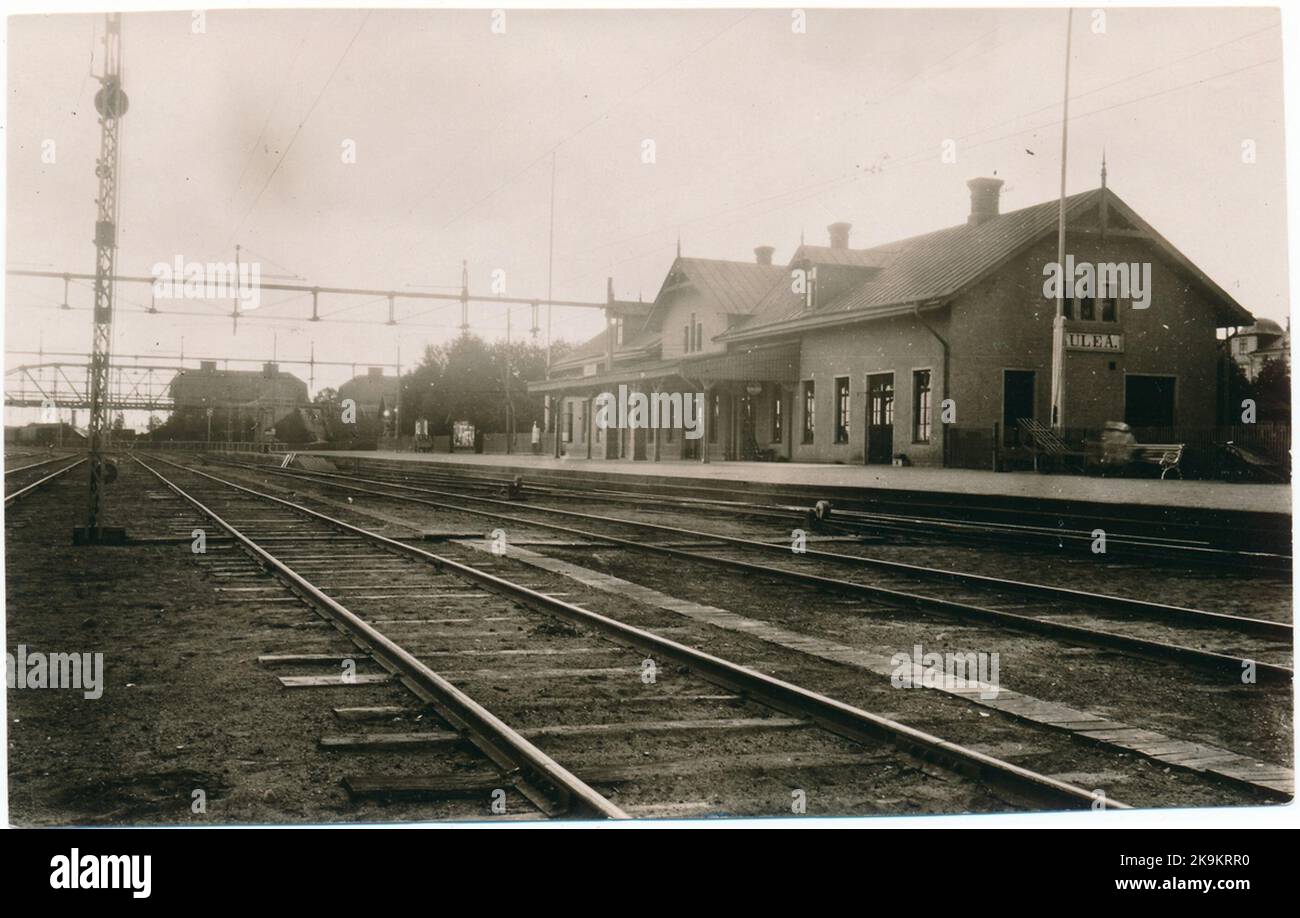 1888-03-12 The first ore train came down to Luleå. The station house ...