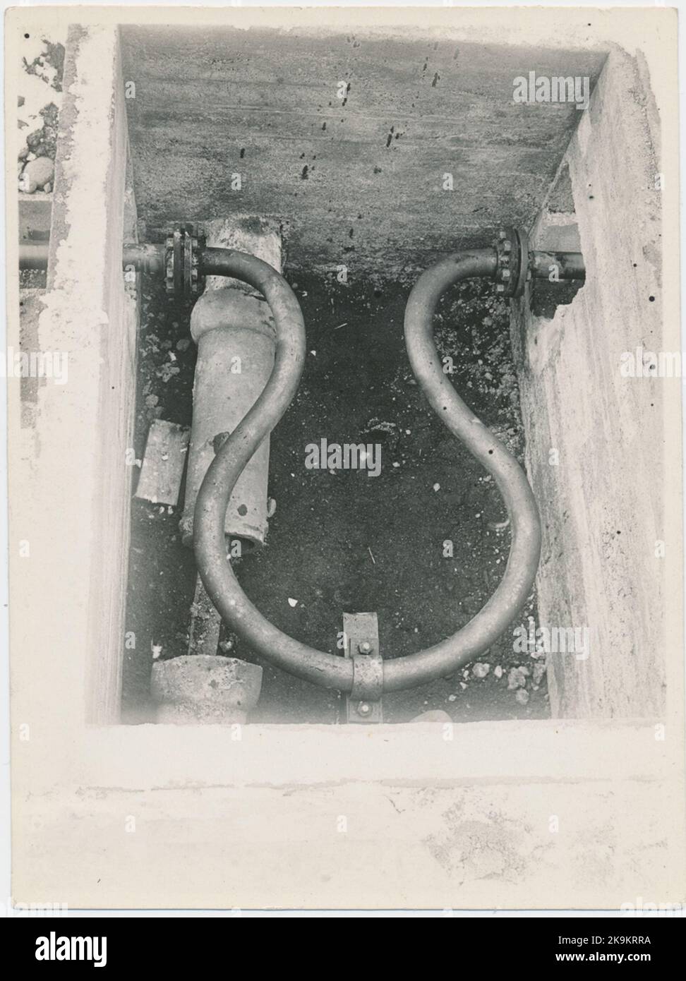 Steam lines, expansion well at the central Stock Photo - Alamy