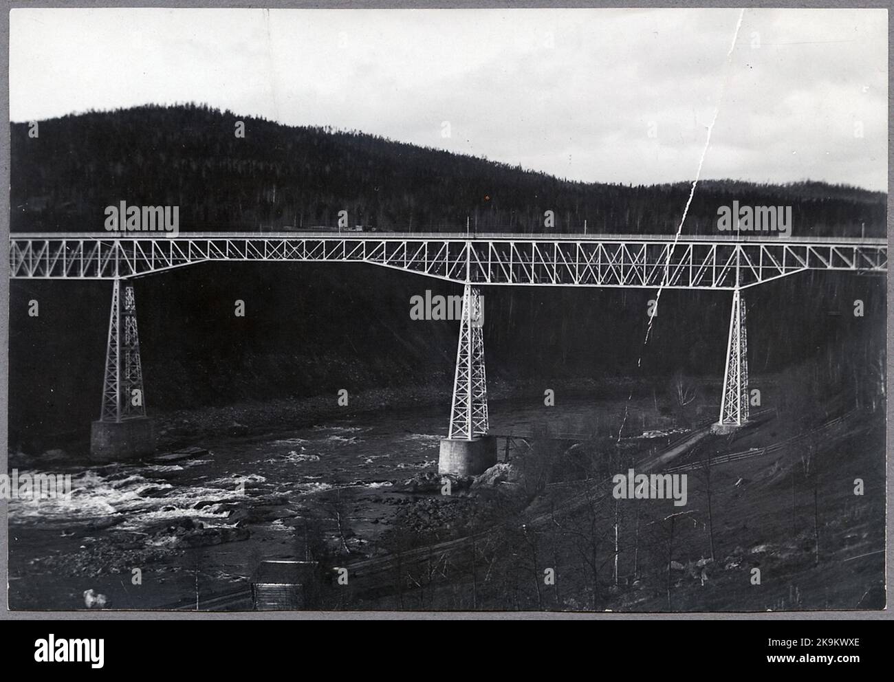 Railway bridge over the Ångerman River at Forsmo on the line between ...