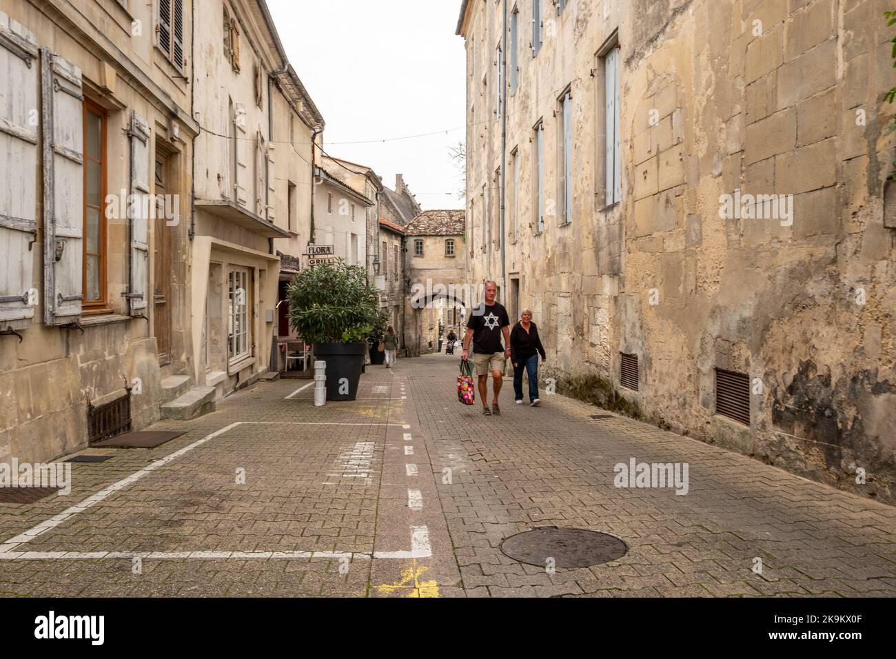 Jonzac, October 21st 2022: Market day in Jonzac Stock Photo - Alamy
