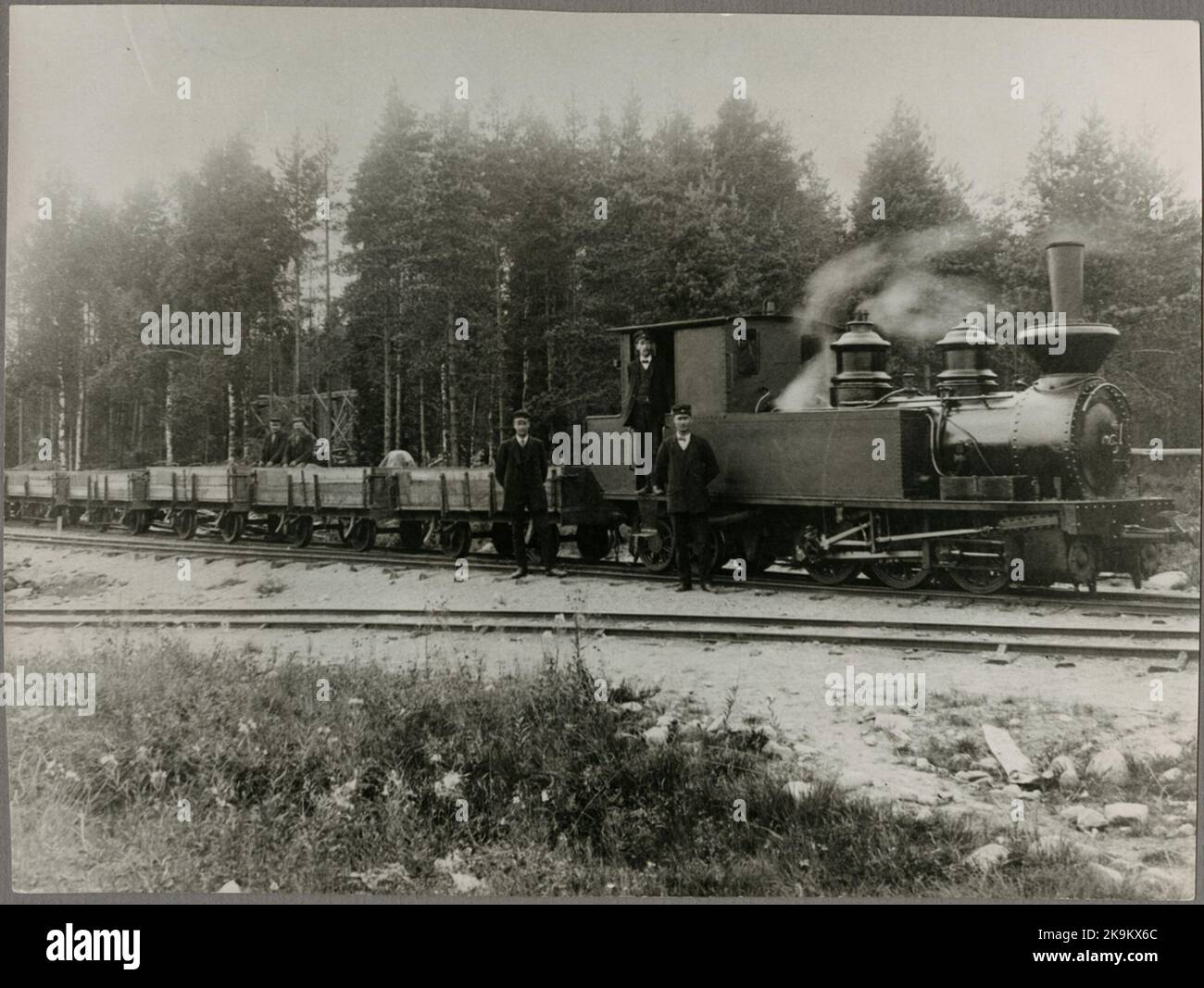 Guldsmedshyttan - Gullblanka Railway, GGJ train with locomotive driver ...