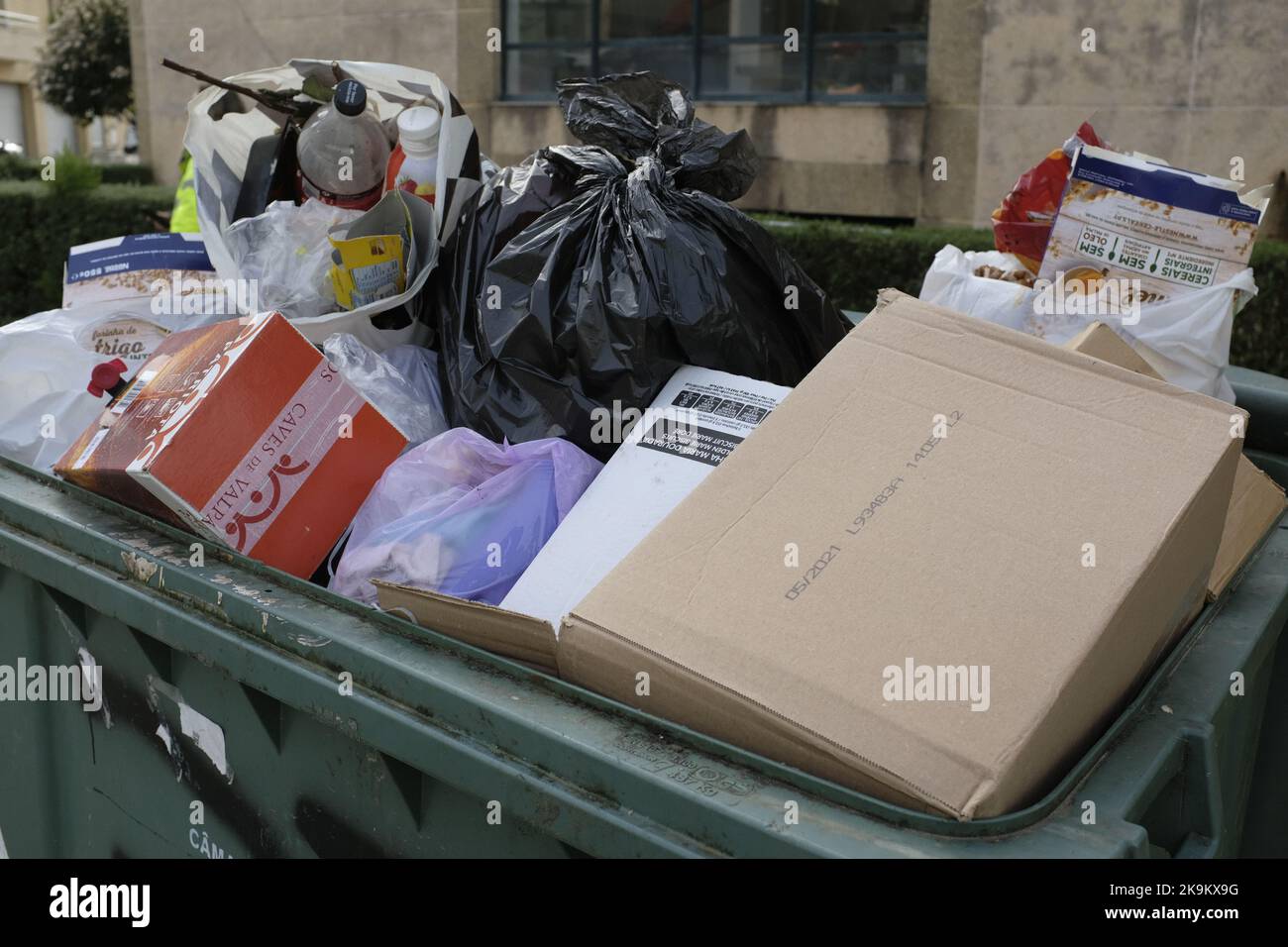 Waste bin full hi-res stock photography and images - Alamy