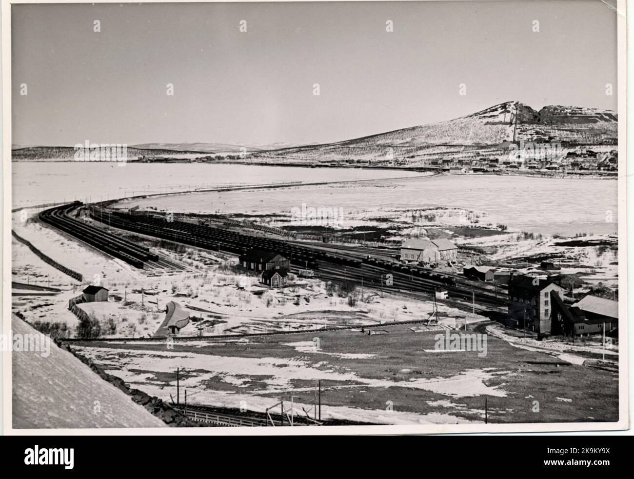 LKAB Bangård with Lake Luossajärvi in the background Stock Photo - Alamy