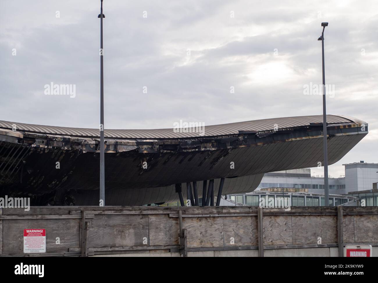 Slough, Berkshire, UK. 29th October, 2022. A huge fire broke out at ...