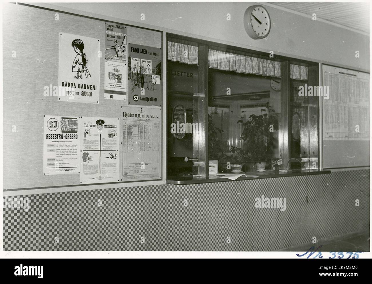 Train ticket booth hi-res stock photography and images - Alamy