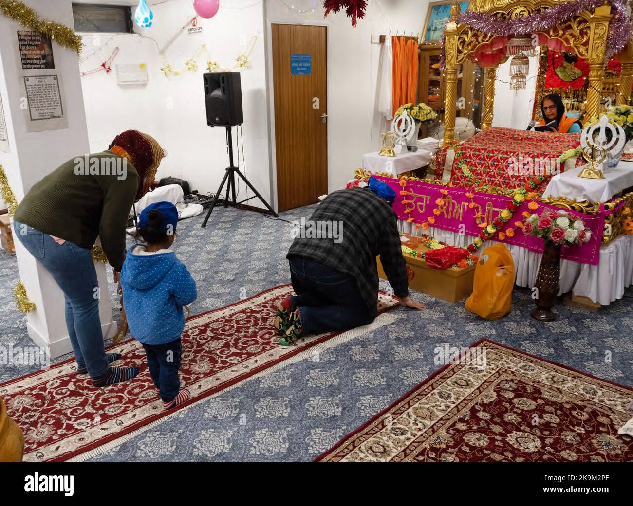 Sikhs celebrate festival of Diwali,victory of light over darkness ...