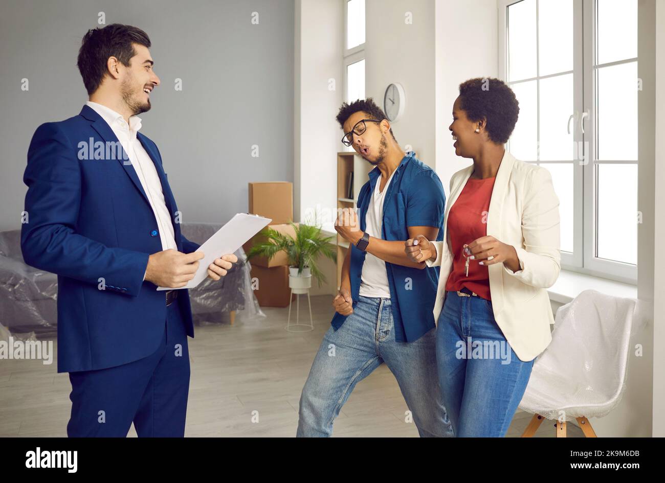 Celebrate ethnic hi-res stock photography and images - Alamy