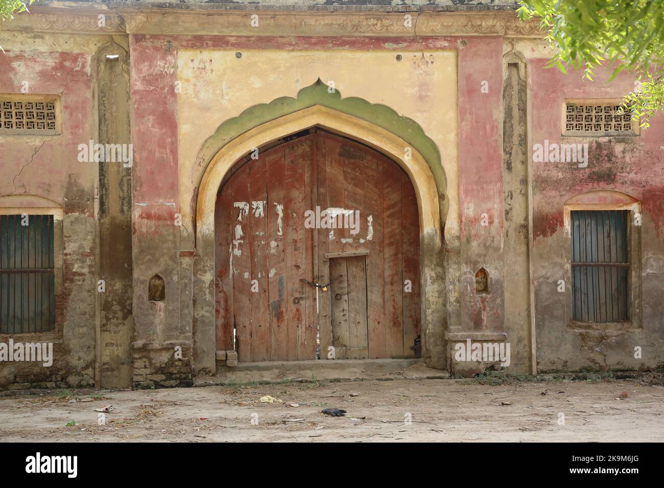 vintage very big old door in India pakistan villages Stock Photo - Alamy
