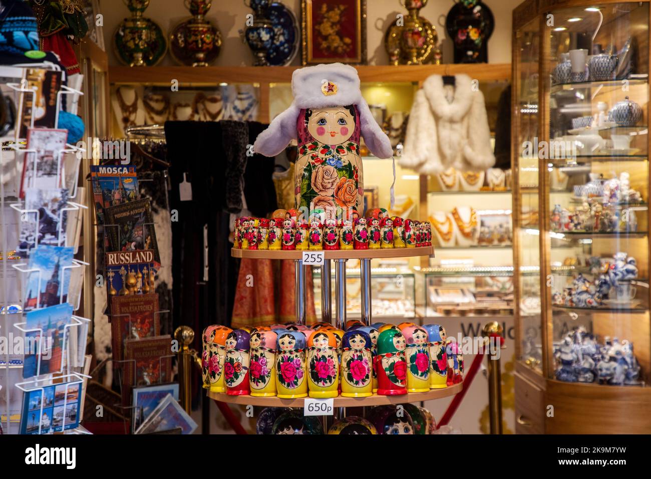Moscow, Russia. 29th October, 2022. Russian Matreshka dolls in the range on a counter of a ...