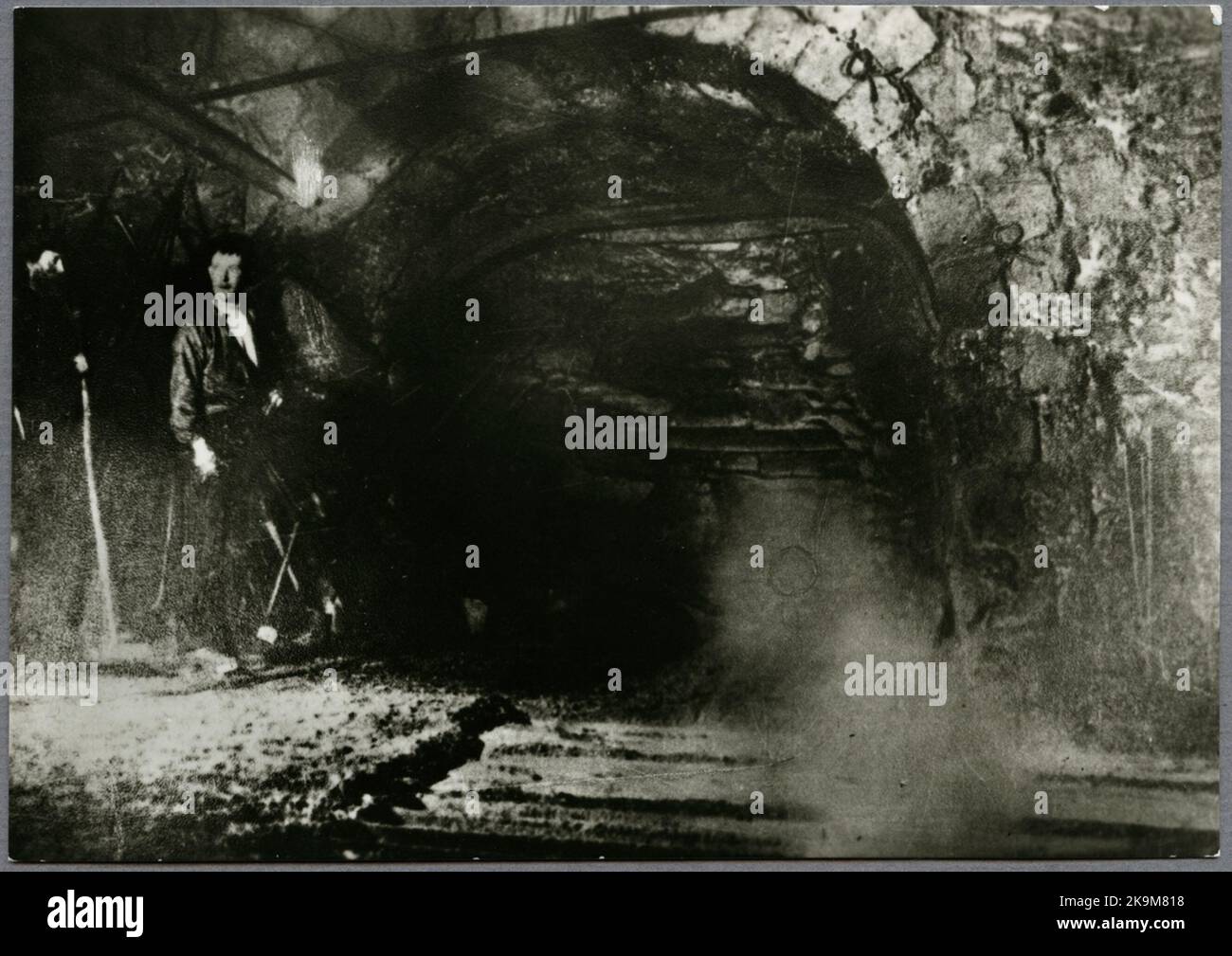 Tapping iron hi-res stock photography and images - Alamy