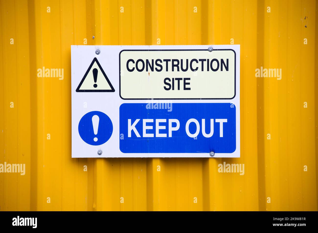 Construction site keep out sign, work access only Stock Photo - Alamy