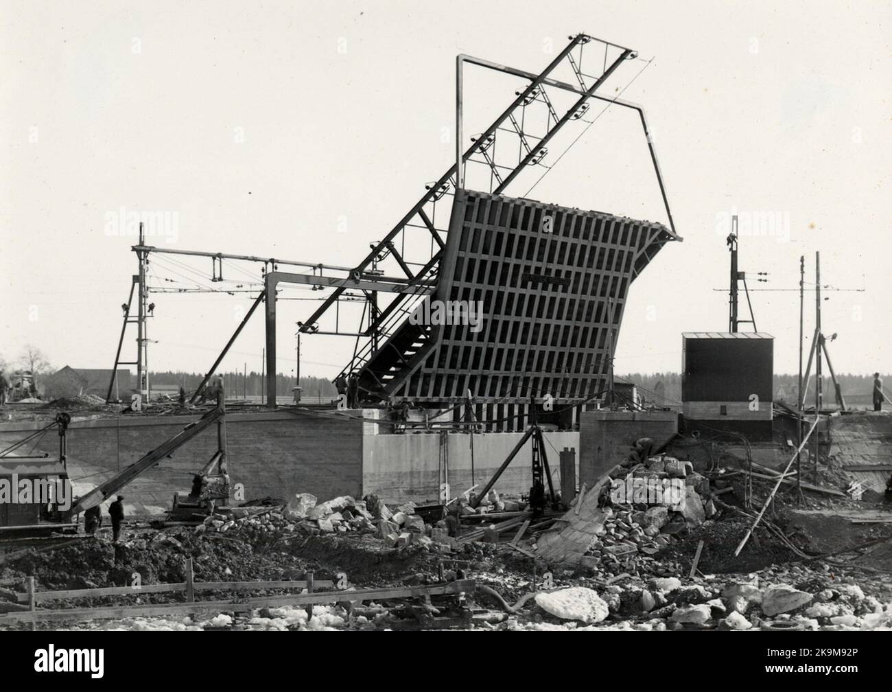 The flap bridge over the Göta canal at Töreboda. Premiere increase. The ...
