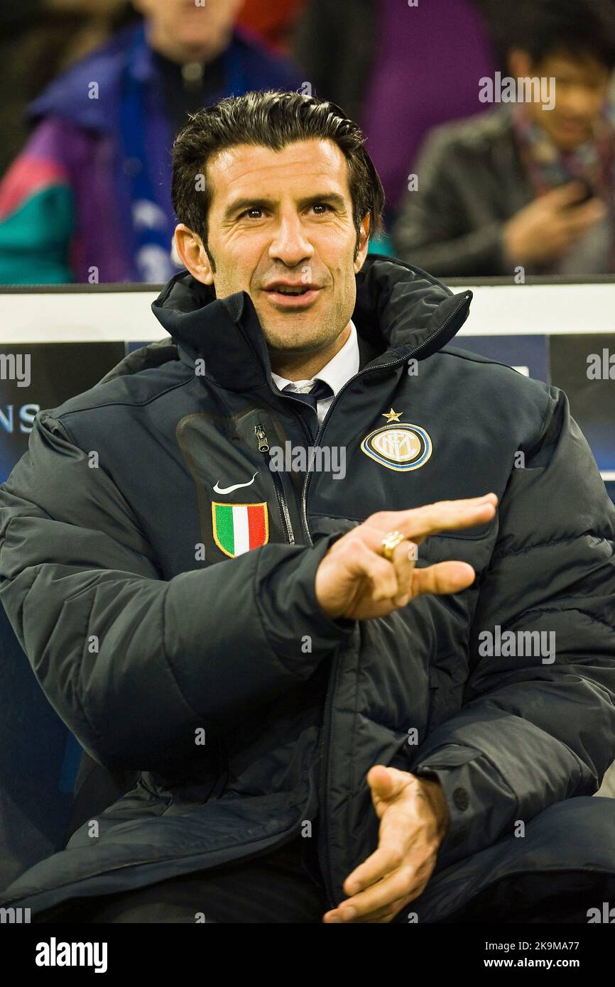 Luis figo inter hi-res stock photography and images - Alamy