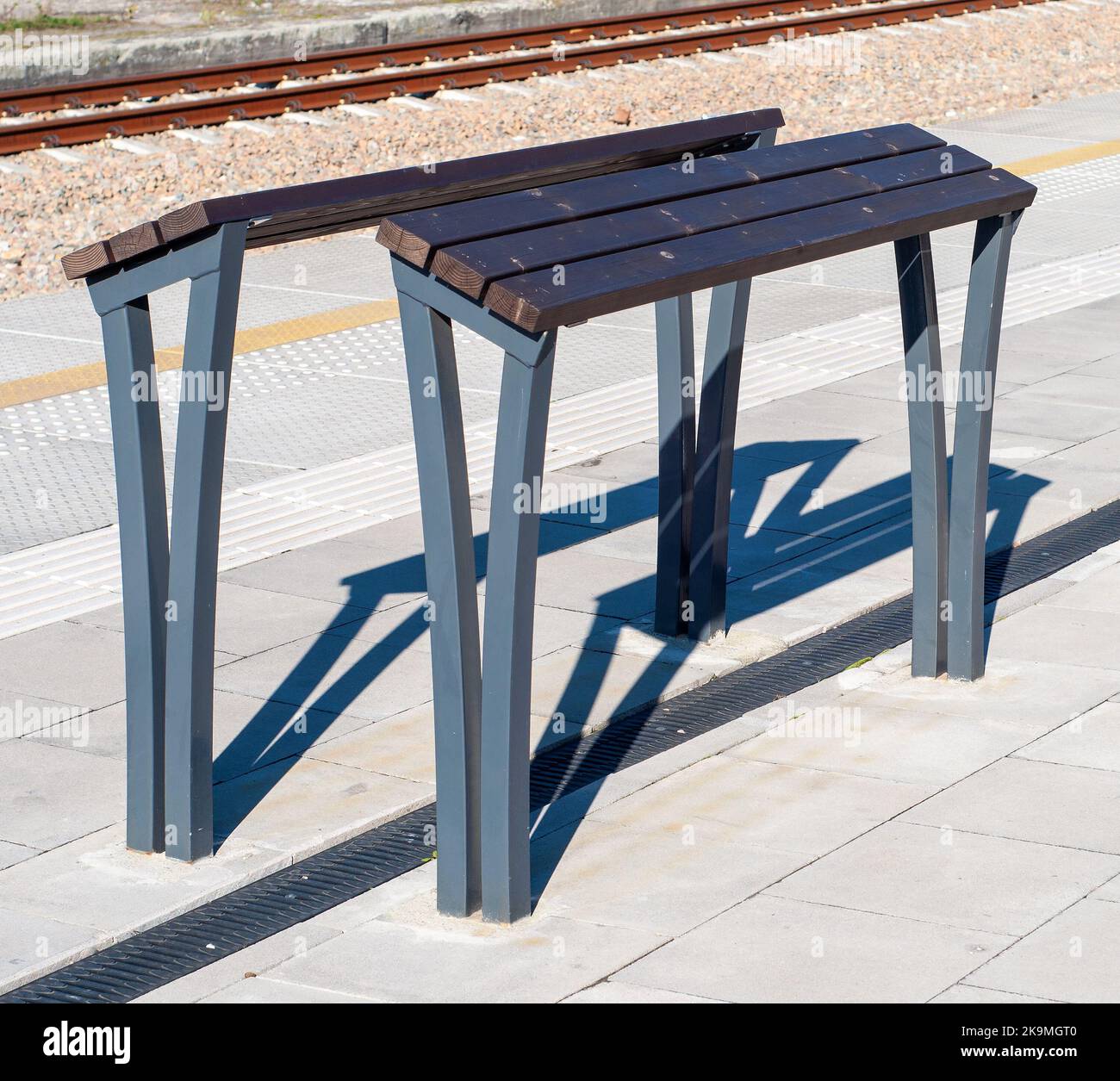 Leaning benches or leaning stands or lean bars (no established name yet ...