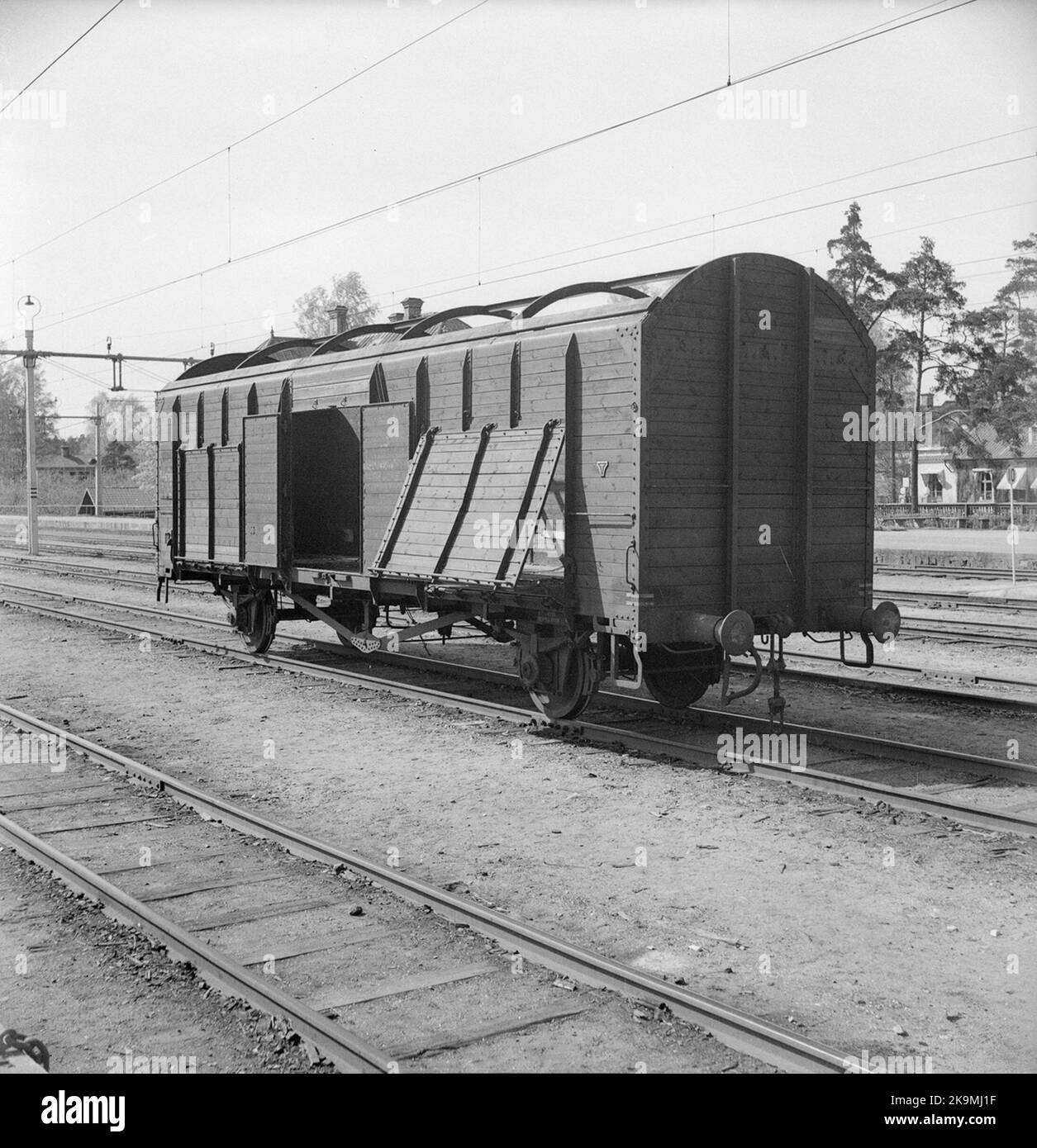 The State Railways, SJ L. charcoal trailer open with SKF roller ...