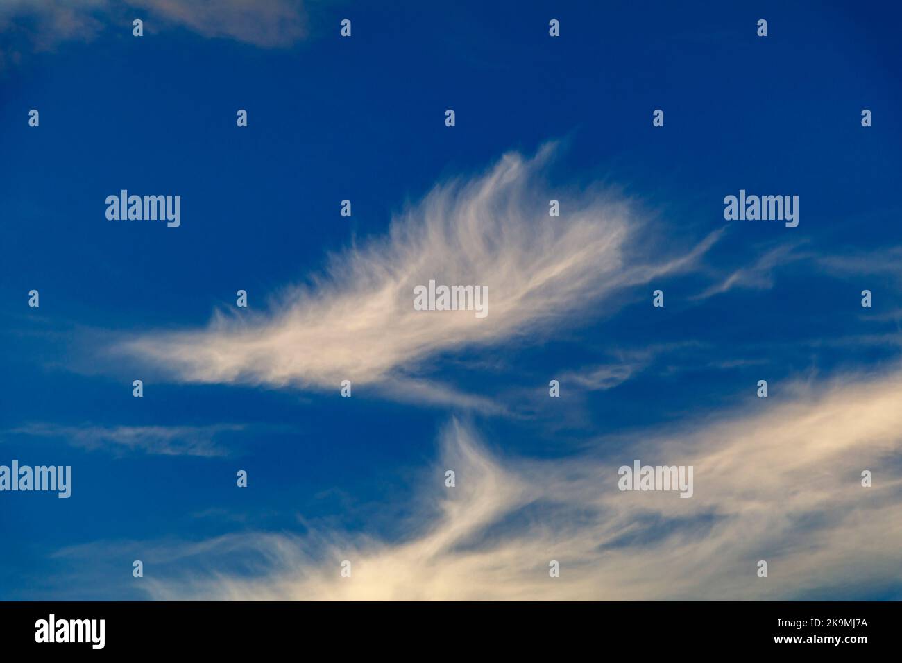 Blue sky cirrus hi-res stock photography and images - Alamy