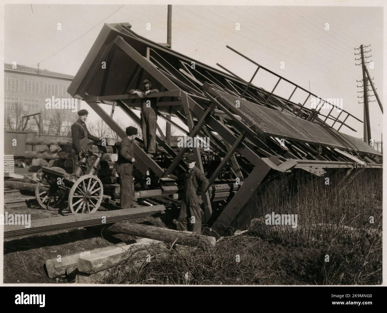 Crane bridge has overturned during transport between Asea's mechanical ...