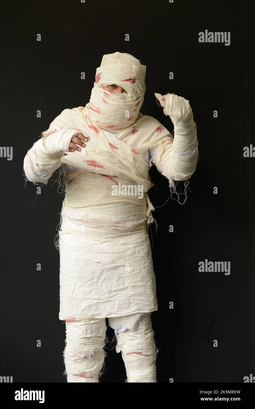 Mummified body black and white hi-res stock photography and images - Alamy