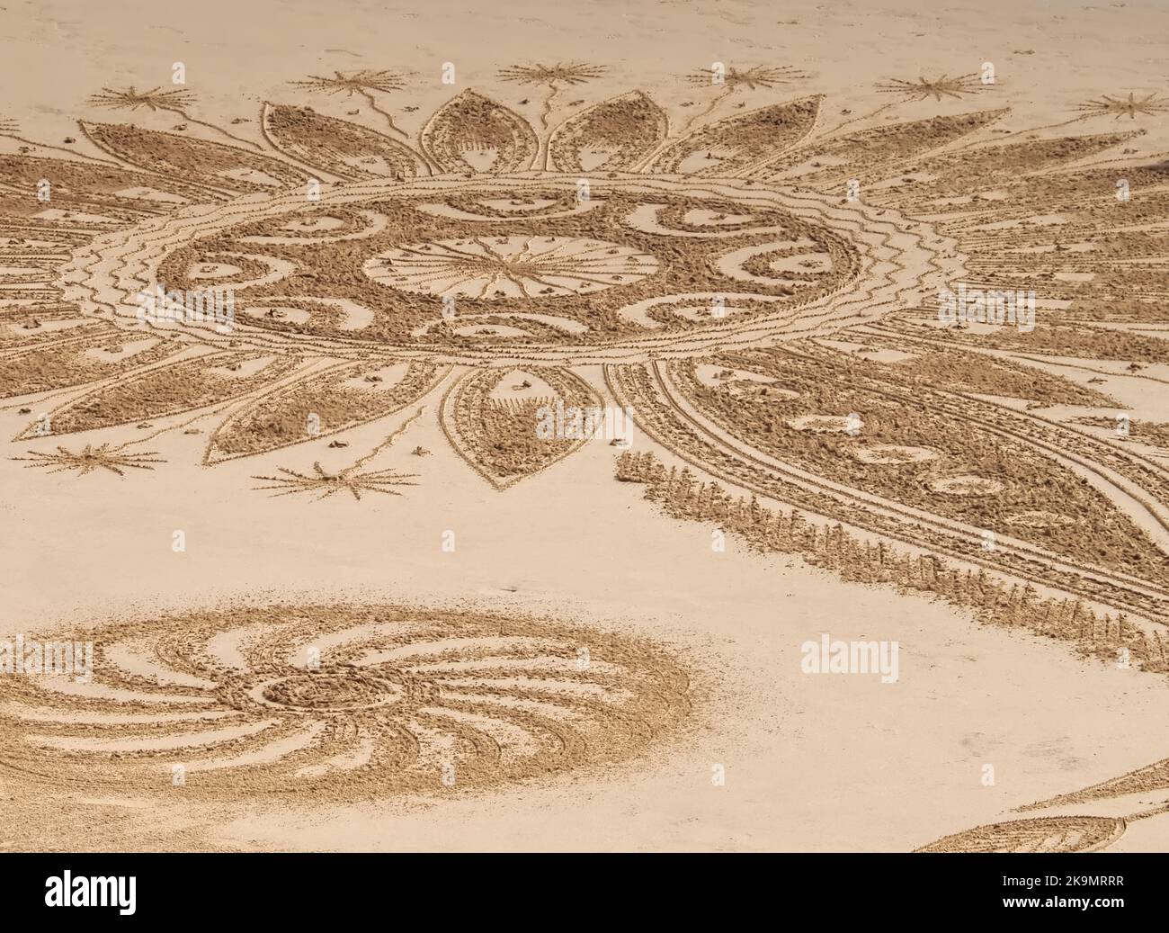 Sand mandala hi-res stock photography and images - Alamy