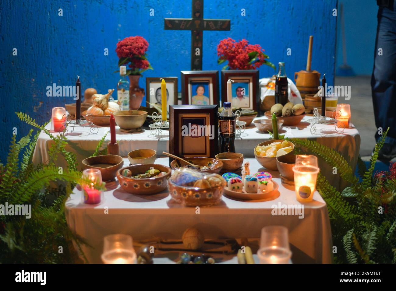 Merida, Mexico. 28th Oct, 2022. Altars with Yucatecan dishes, sweets ...