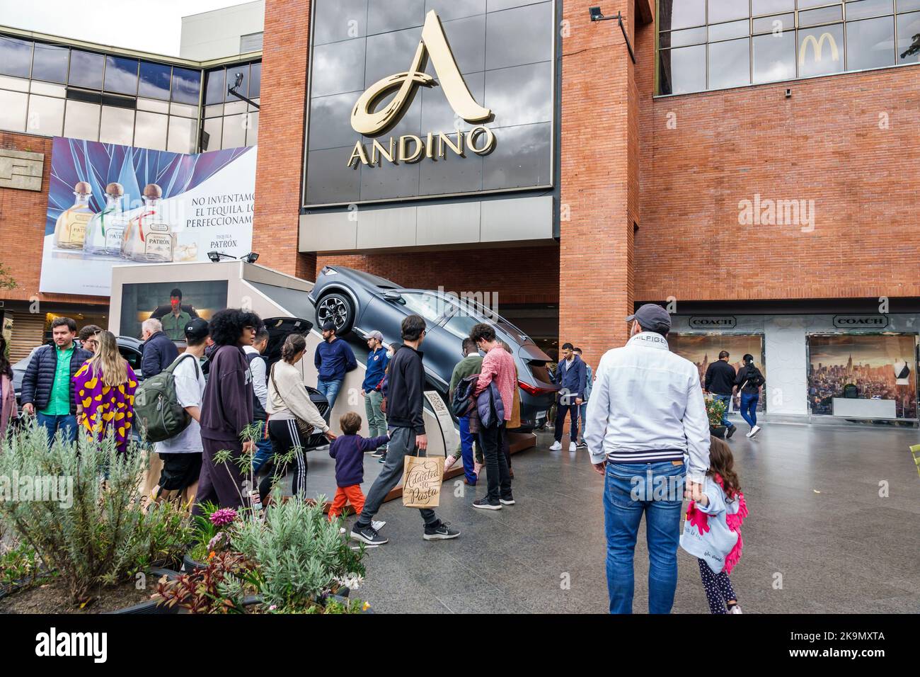 Chapinero centro comercial andino shopping mall hi-res stock ...