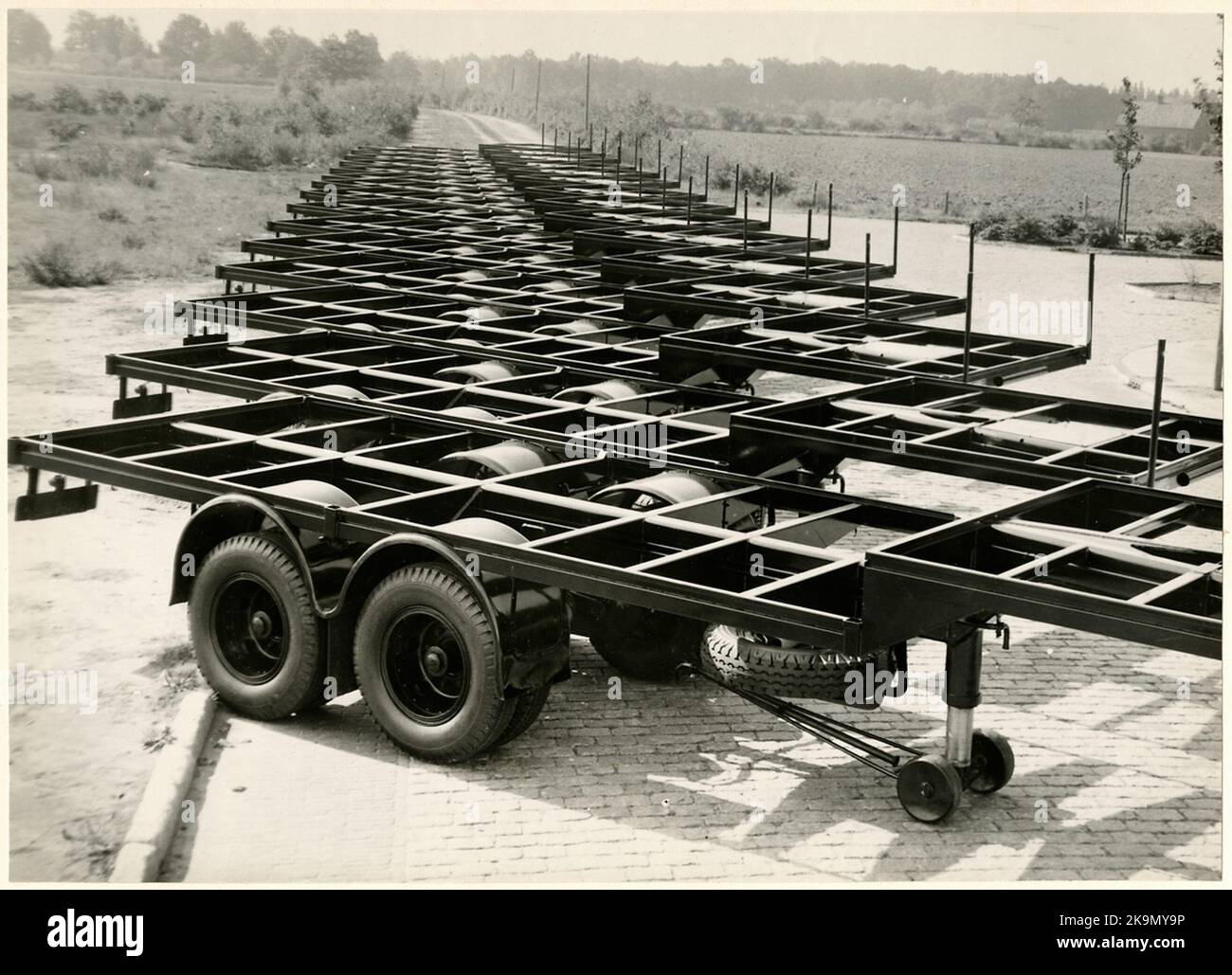 The undercarriage for truck Stock Photo - Alamy