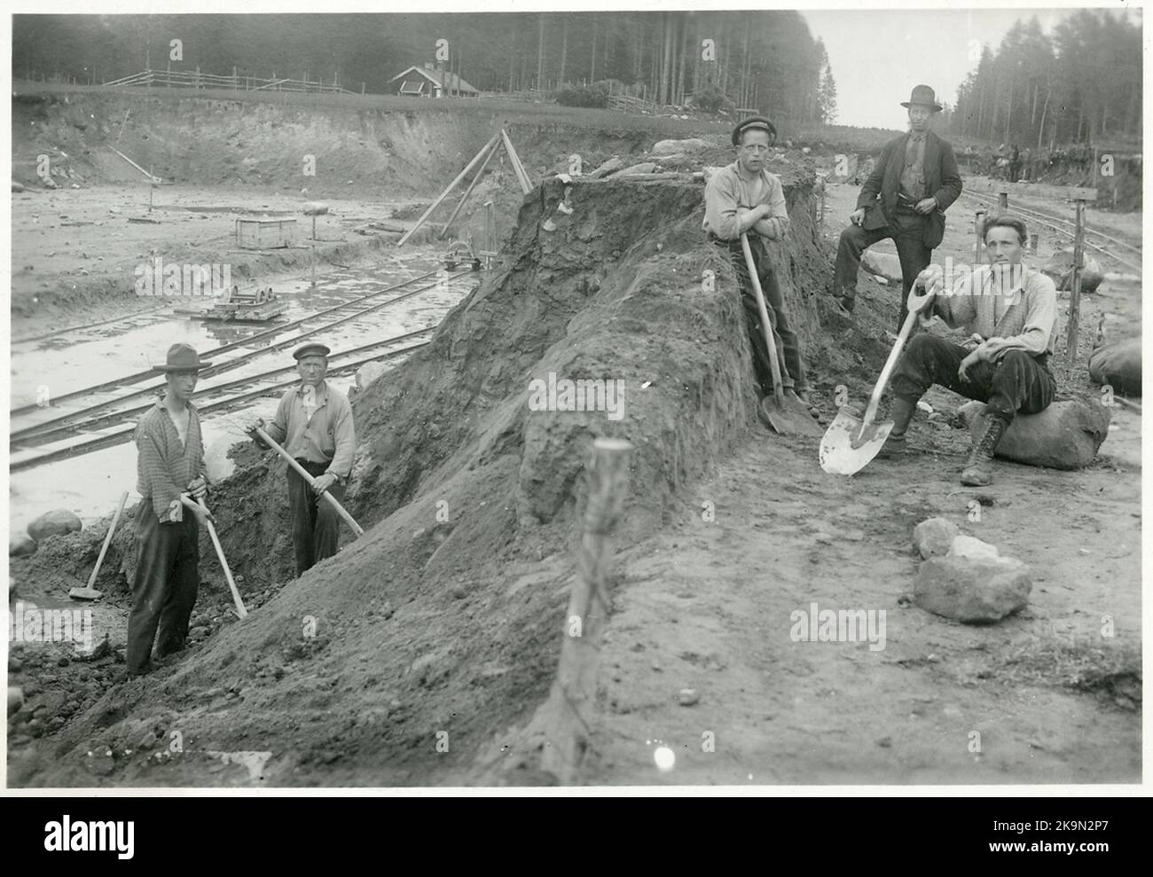 Raller at Prästeryds station. Decauville tracks, the finished rail ...