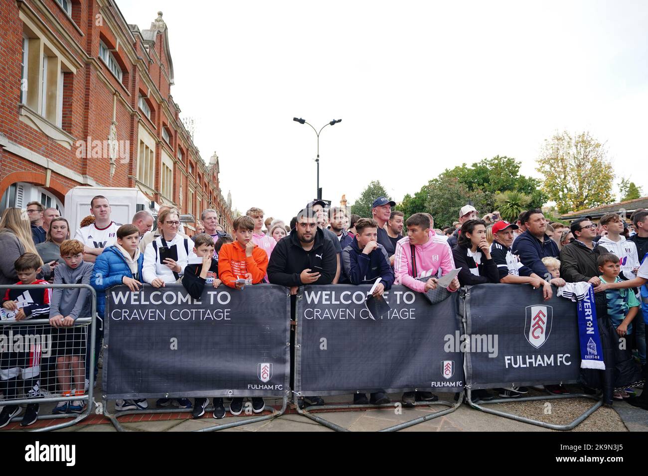 Fulham fans arrive hi-res stock photography and images - Alamy