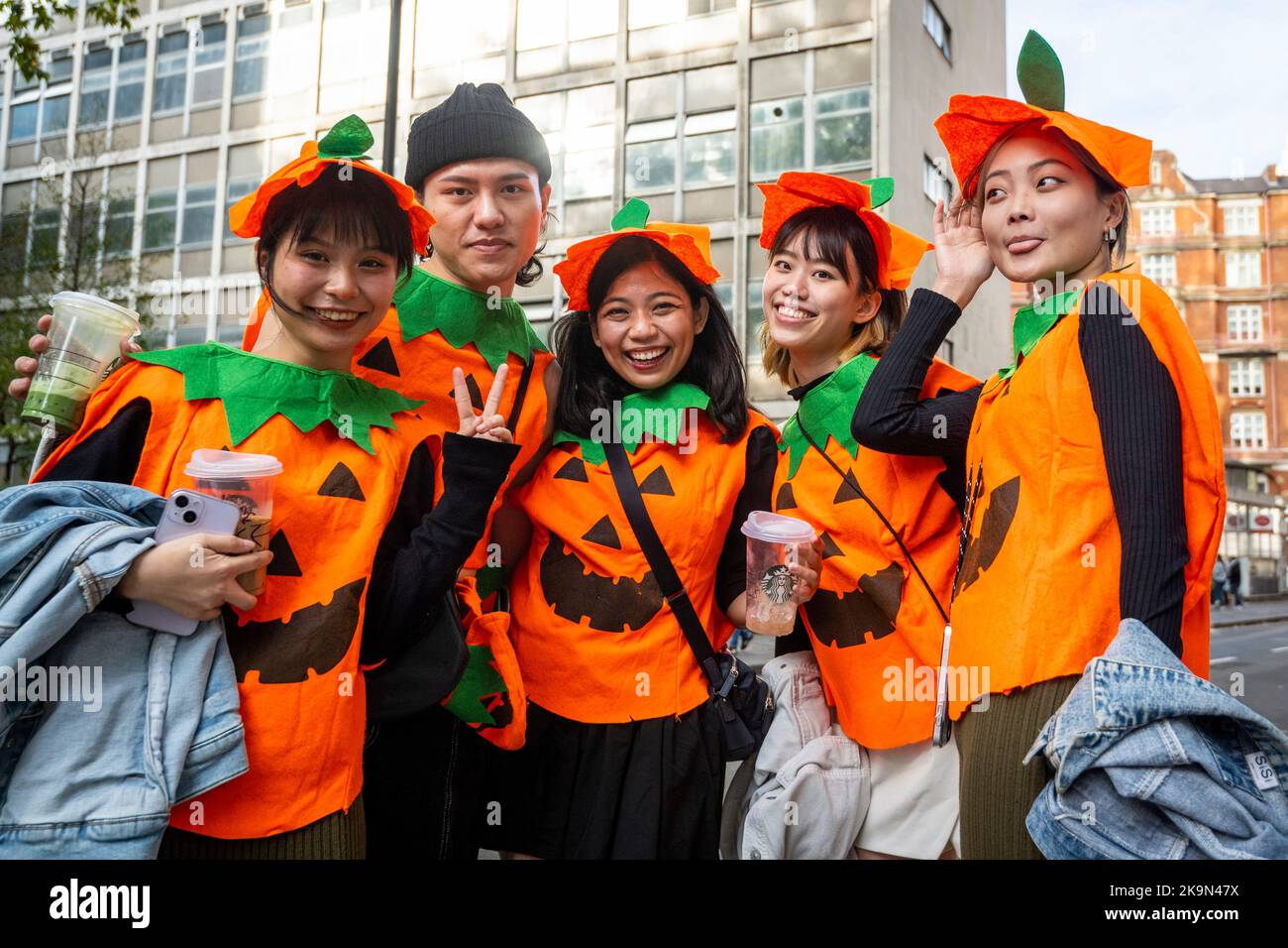 Treasure hunt around london hi-res stock photography and images - Alamy