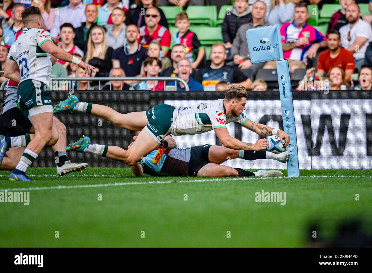 LONDON, UNITED KINGDOM. 29th, Oct 2022. Ollie Hassell-Collins of London ...