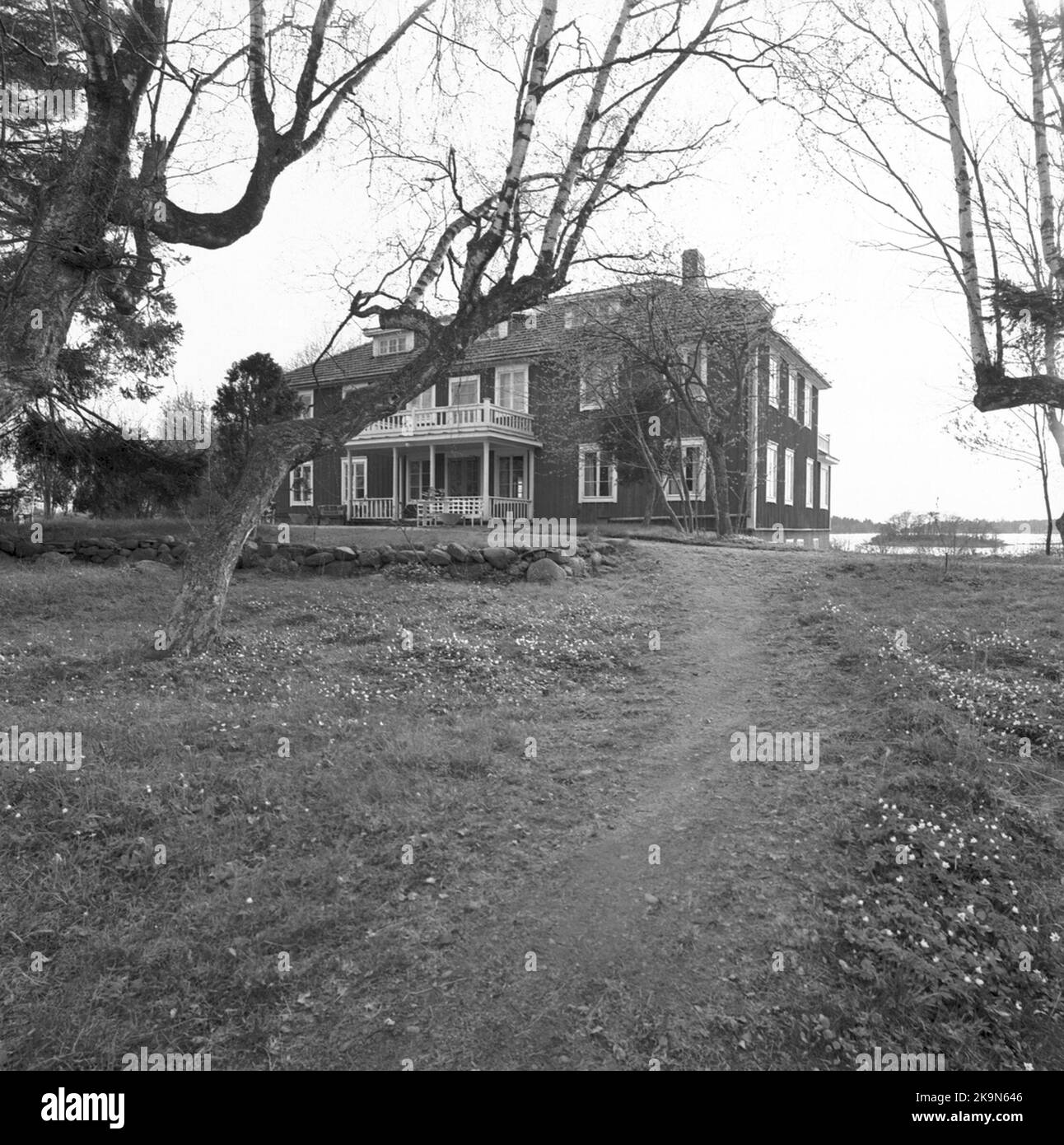 Large sips hi-res stock photography and images - Alamy