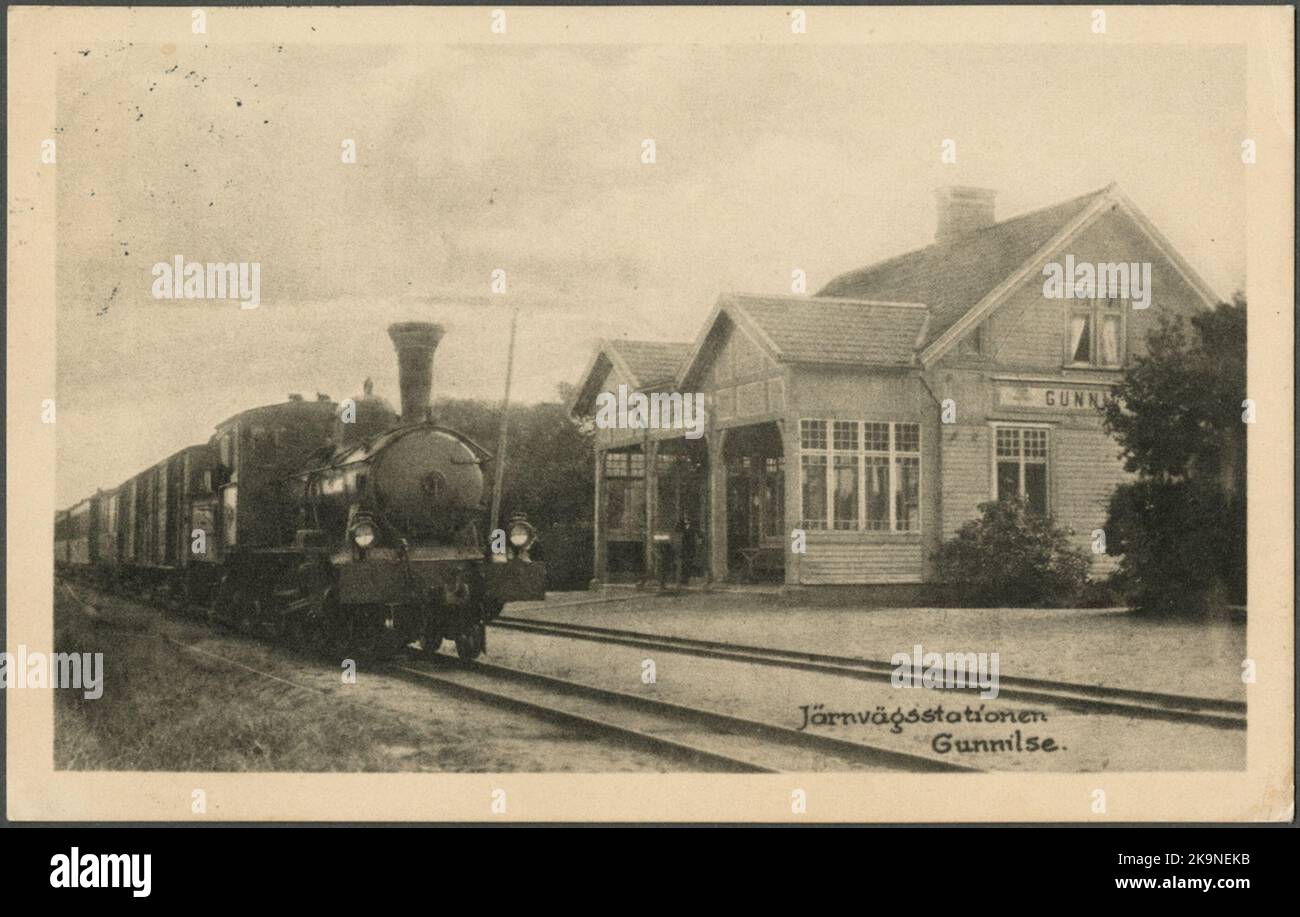 Gunnilse Railway Station Stock Photo - Alamy