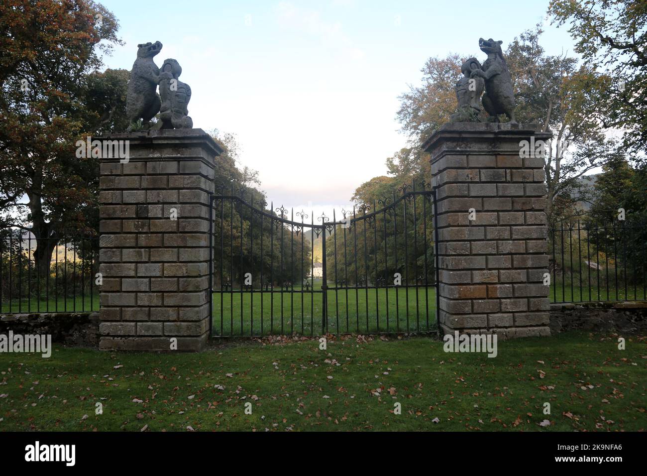 The Bear Gates of Traquair. Traquair House,Scottish Borders, Scotland ...
