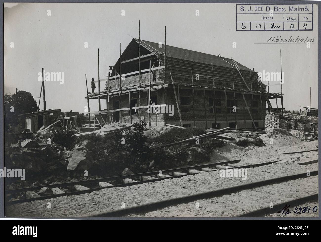 Construction of the expedition building Stock Photo - Alamy