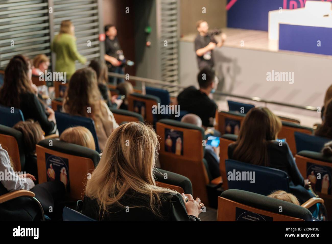 Crowd during business seminar in auditorium Stock Photo - Alamy
