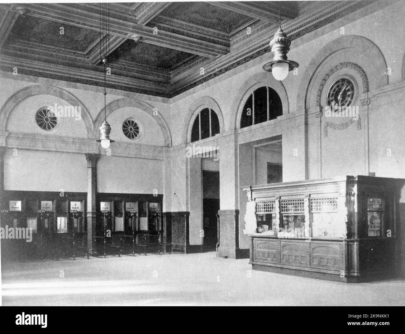 See ticket hall Black and White Stock Photos & Images - Alamy