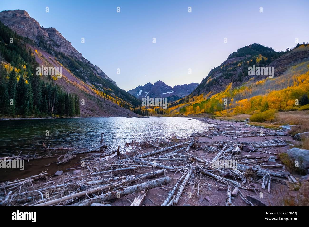 Maroon Bells lake at sunrise sunlight in Aspen, Colorado with Elk Rocky ...
