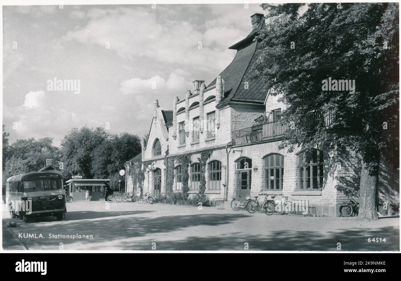 The State Railways, SJ, Kumla Station's street page.Bussen with ...