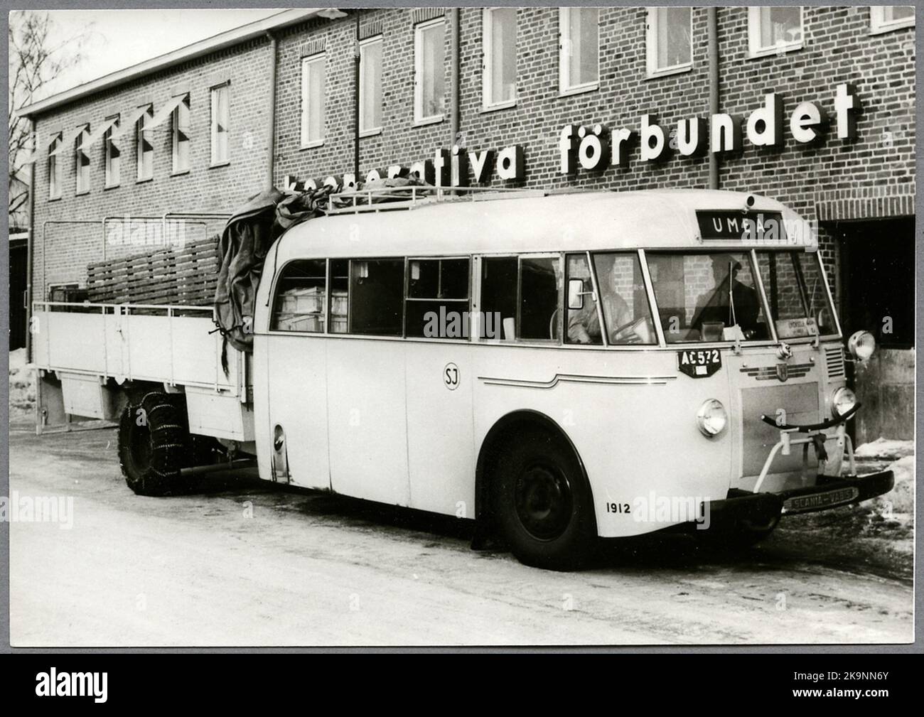The State Railways, SJ Bus 1912, combined bus and truck, with ...