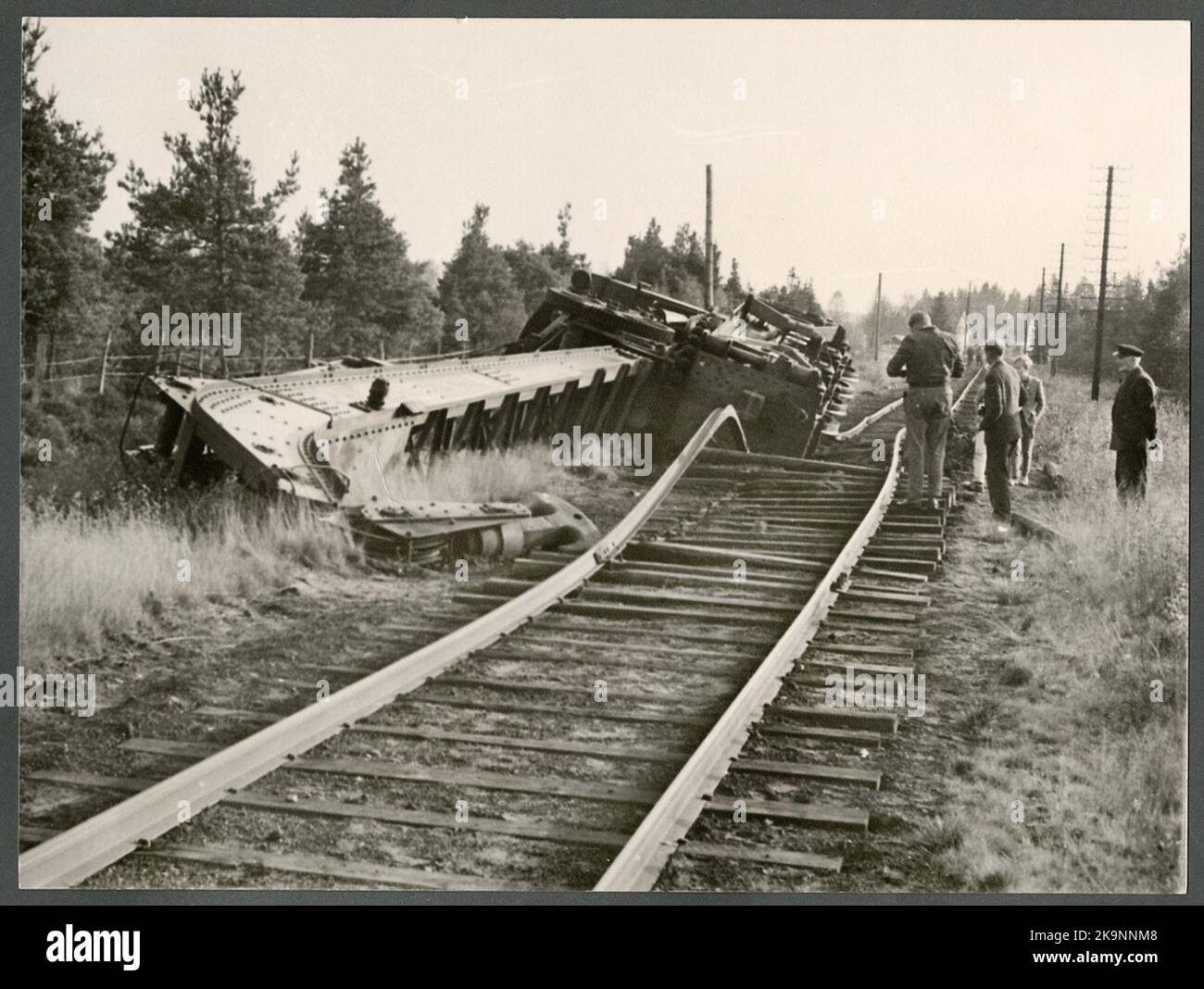 Reftele in 1963. Crane car SJ A1 tracked out since given carrier ...
