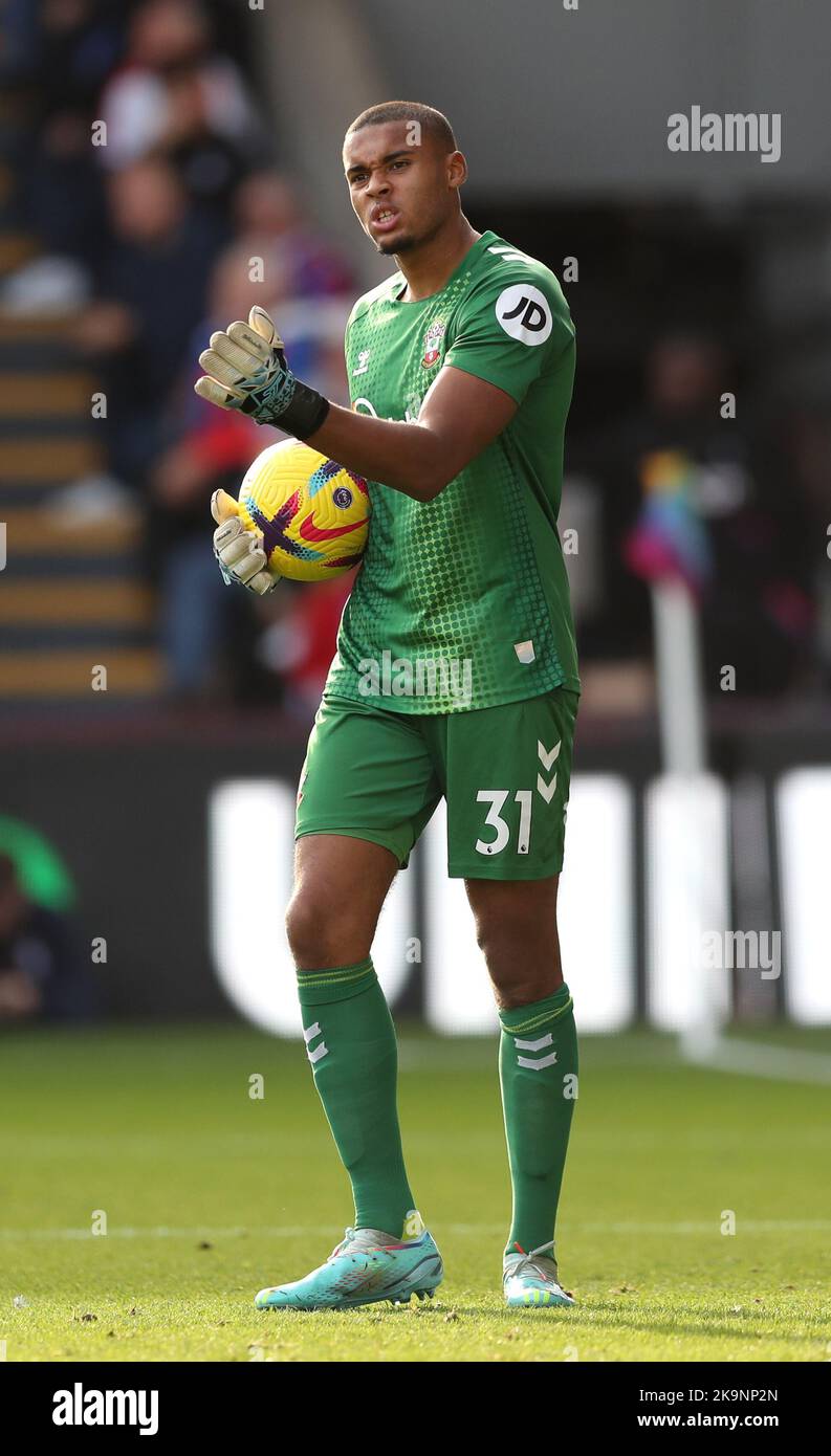 Southampton goalkeeper Gavin Bazunu during the Premier League match at ...