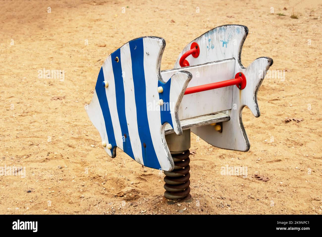 Yellow swing fish hi-res stock photography and images - Alamy