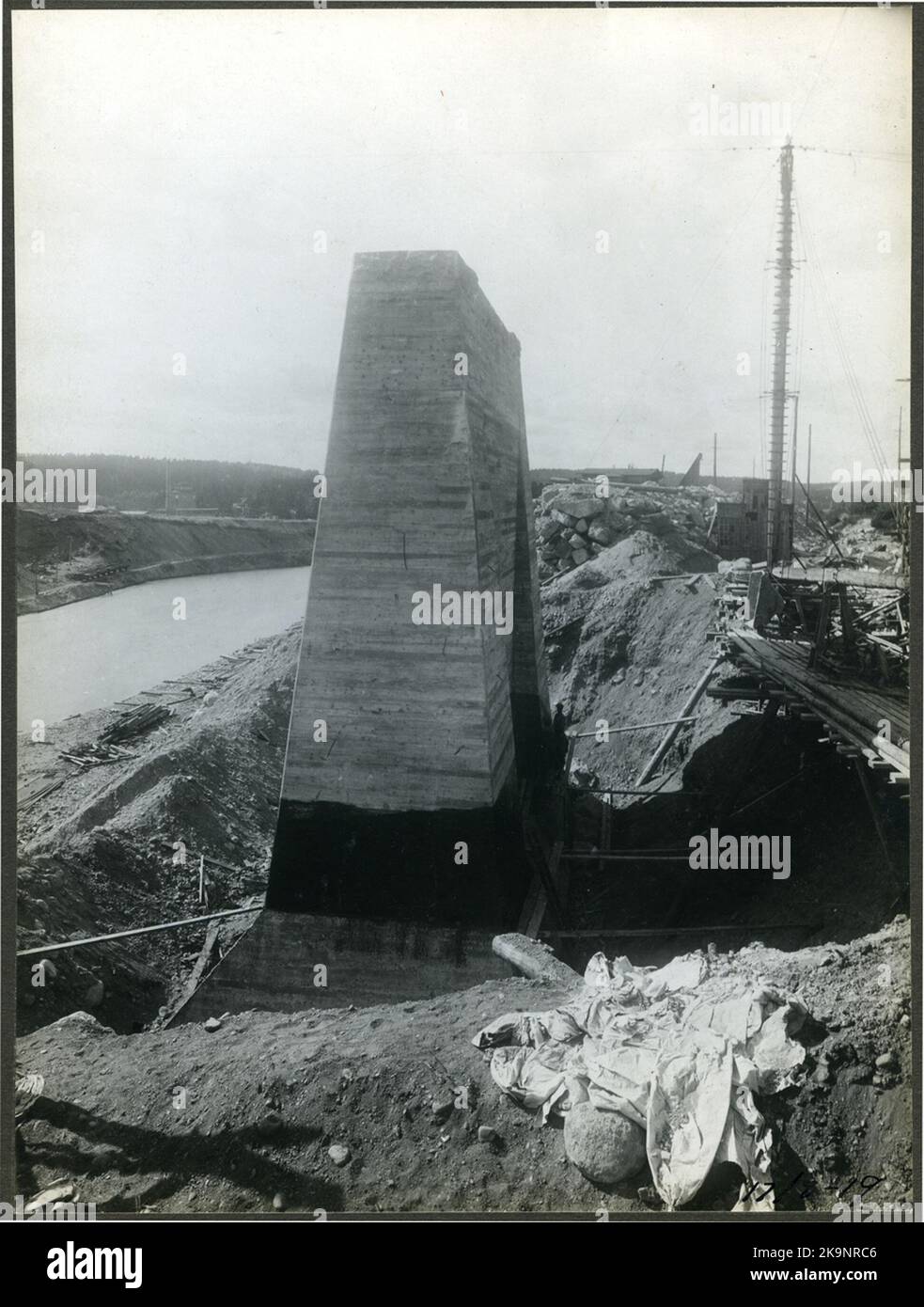 Bridge construction of Södertälje canal. Rönninge-Stream Double-track ...