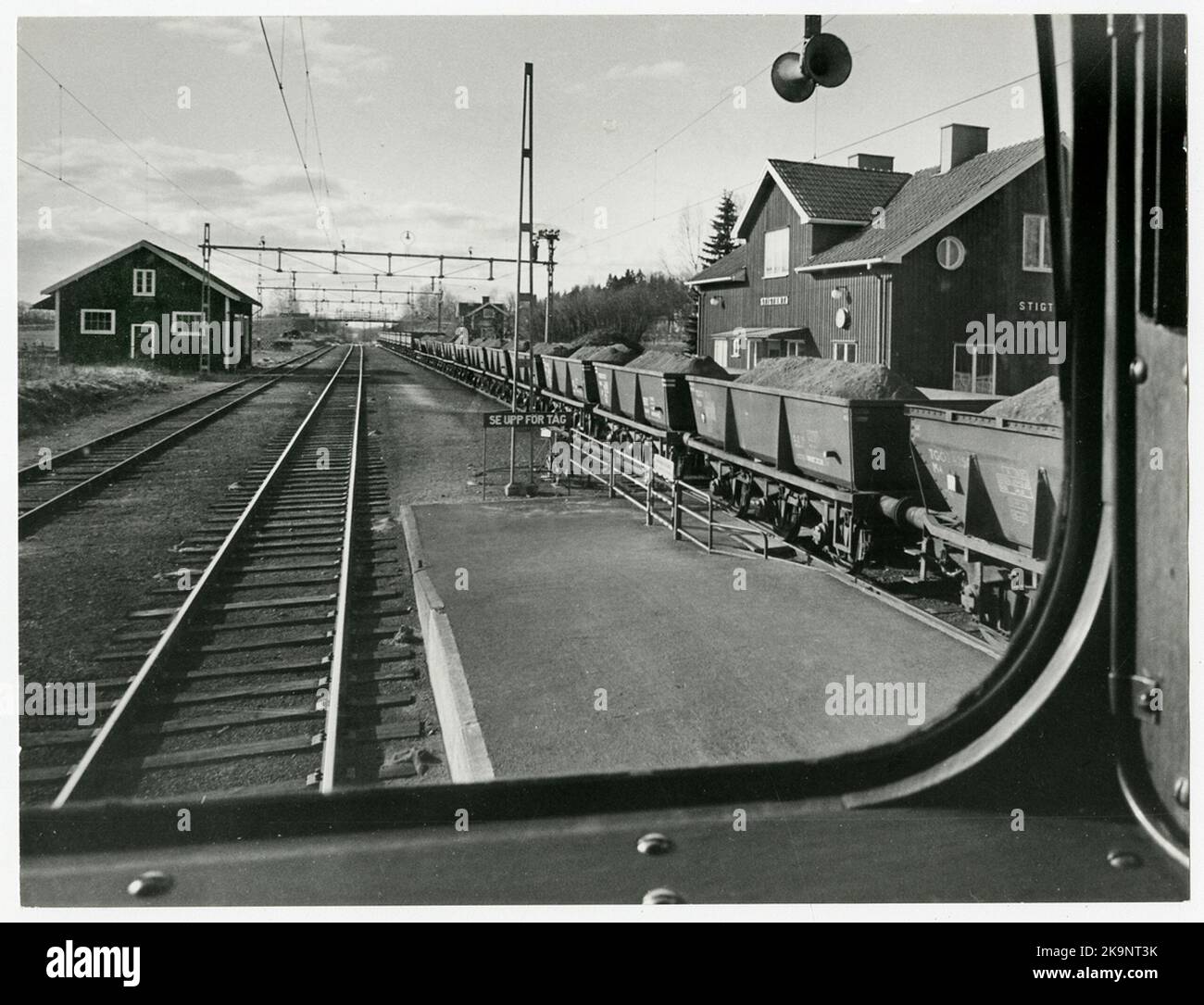 Ore train at station Stock Photo - Alamy
