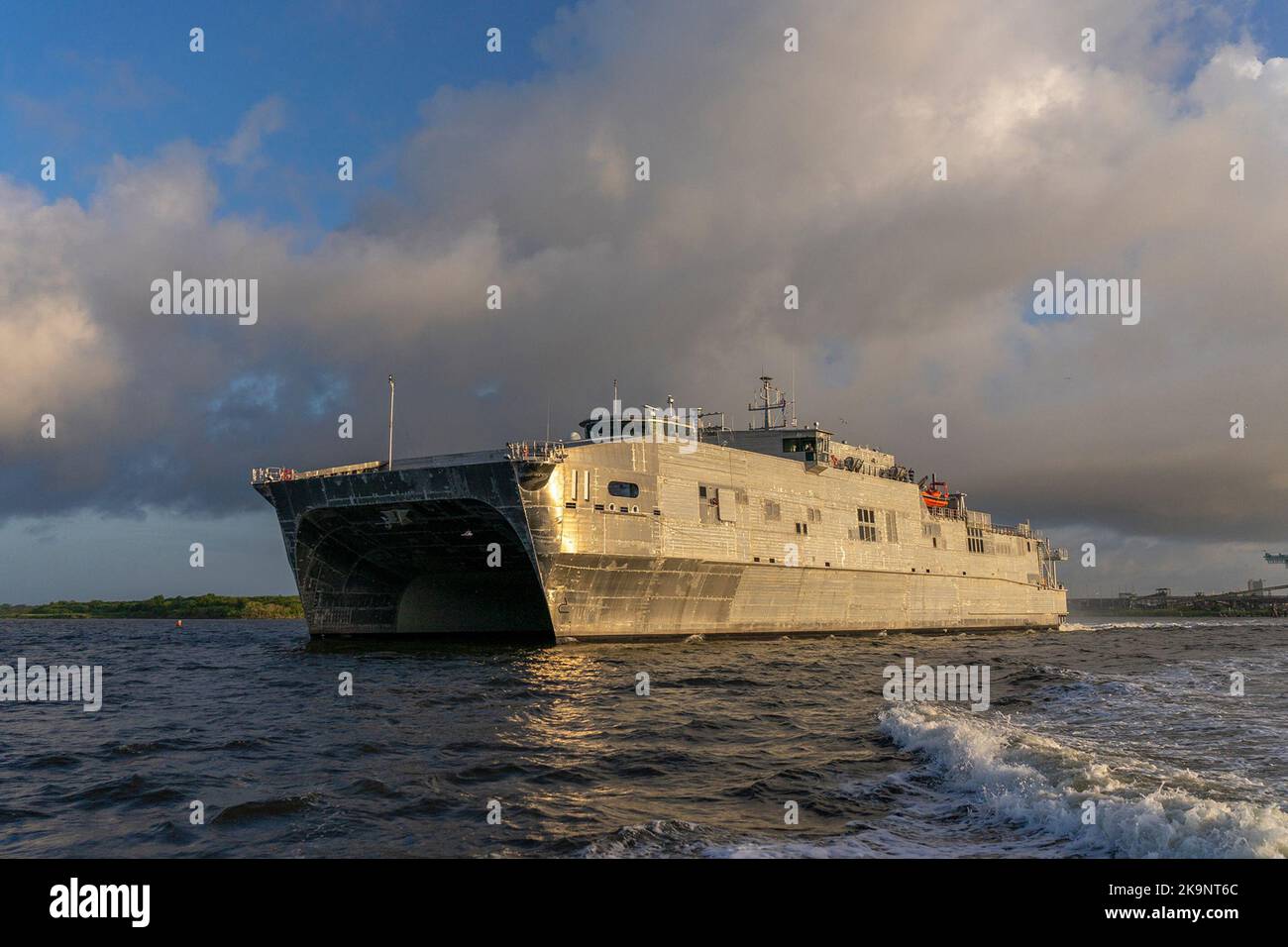 USNS Puerto Rico (EPF 11) Expeditionary Fast Transport ship Stock Photo ...