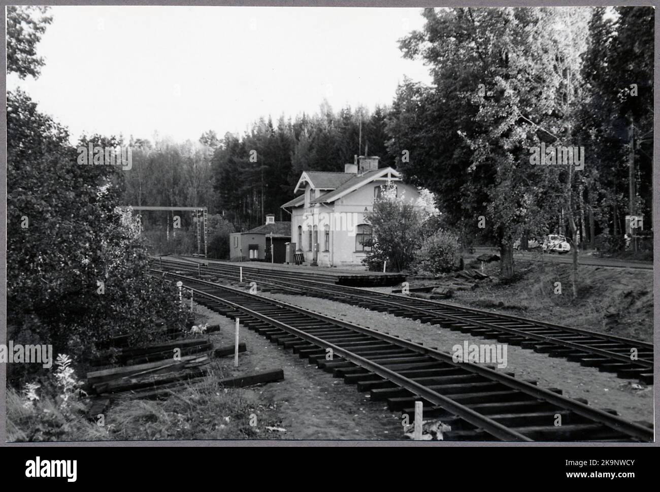 Almvik station, normal track and provisional loading track for loading ...