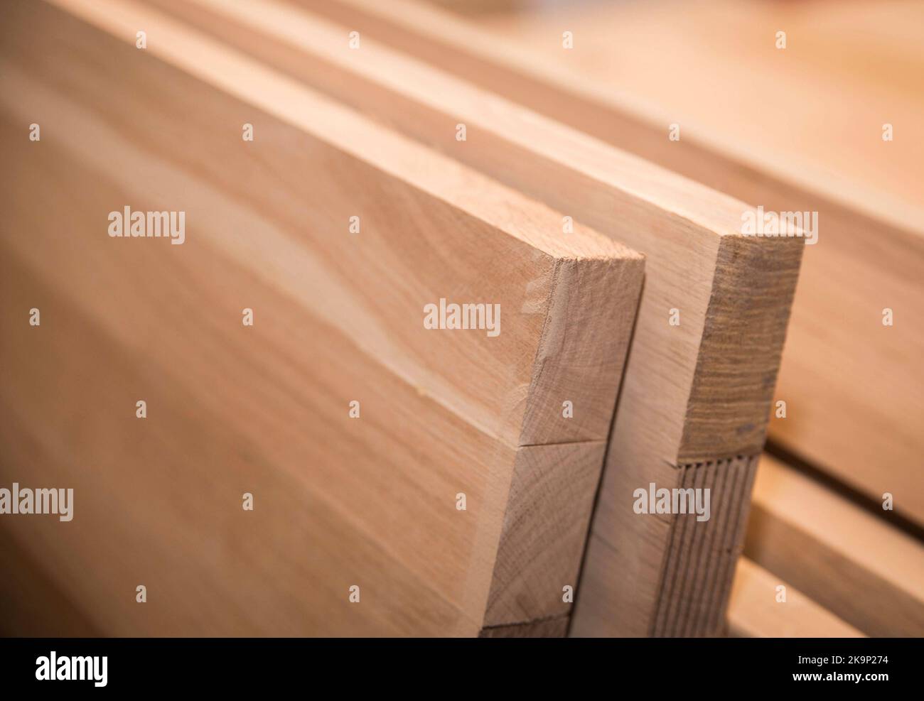 Oak wood panels from which tables will be made Stock Photo - Alamy