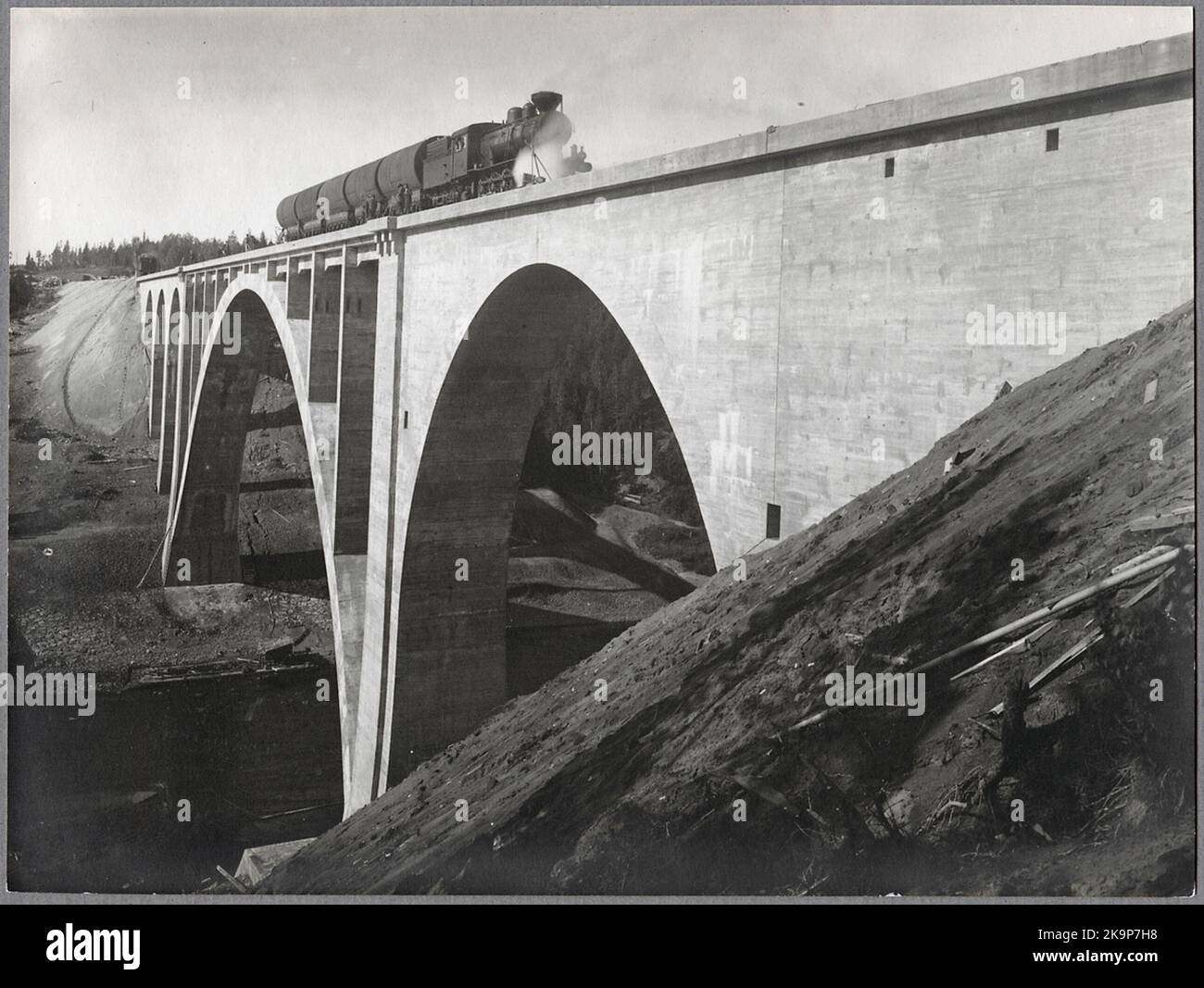 Load test bridge hi-res stock photography and images - Alamy